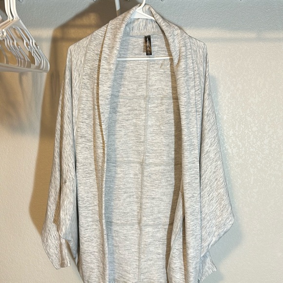 Ambrielle | Sweaters | Bolo Sweater Very Soft Can Use For Lounge Wear ...